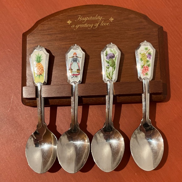 Avon | Accents | Vintage Avon 985 Hospitality Spoon Series Set Of 4 ...